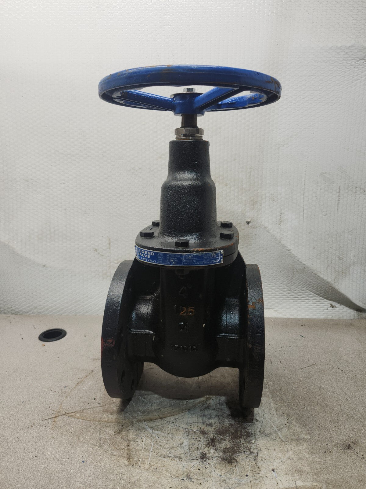 NEW NO BOX LEGEND GATE VALVE 6'' MODEL T-301