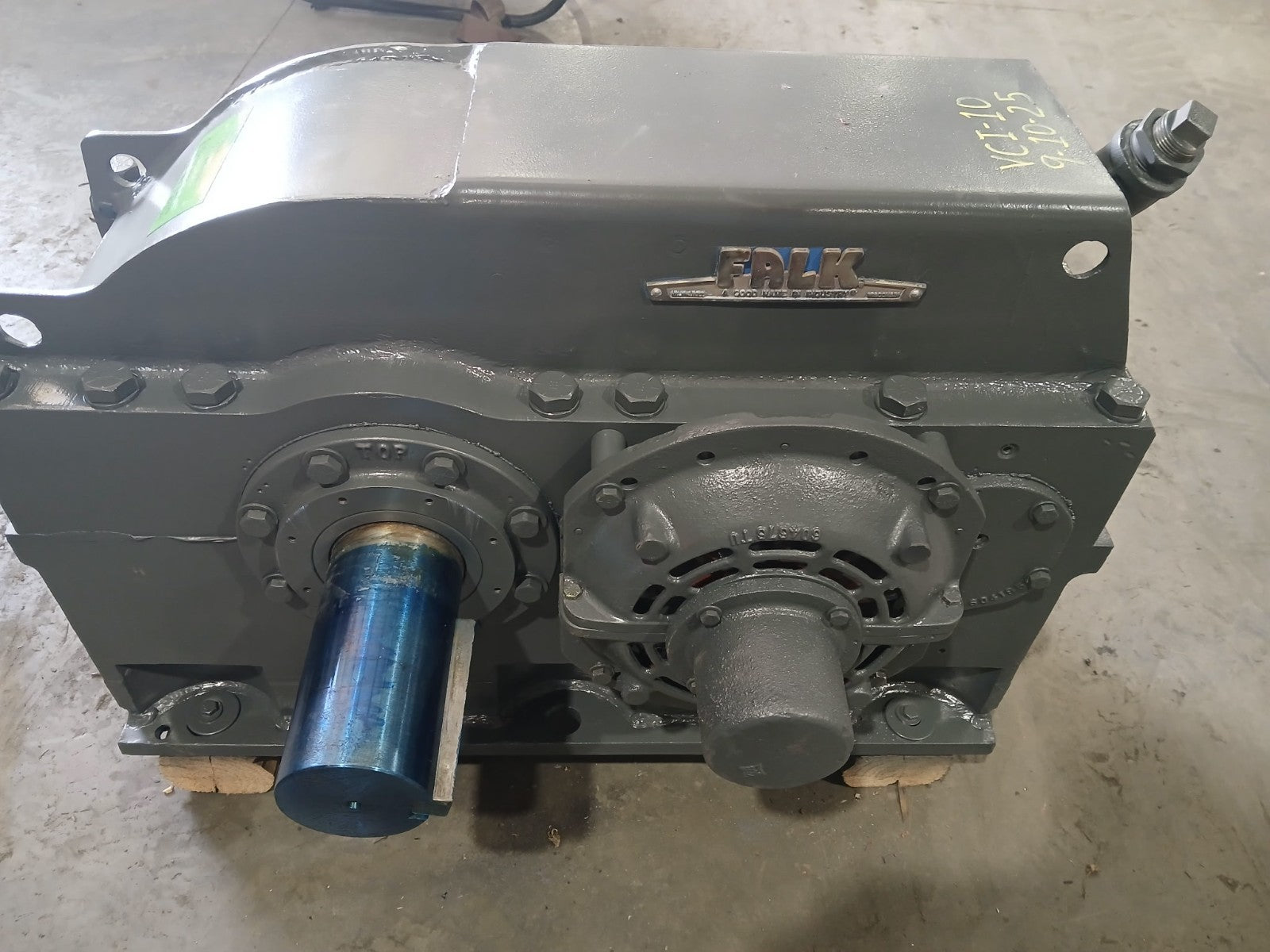 FALK PARALLEL SHAFT ENCLOSED GEAR DRIVE SPEED REDUCER 1.581 RATIO 2070