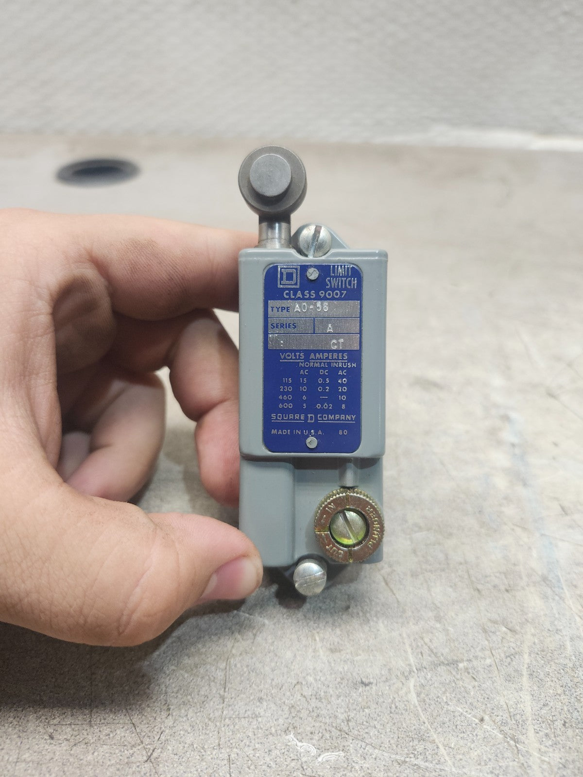 NEW IN BOX SQUARE D LIMIT SWITCH CLASS 9007 TYPE A056