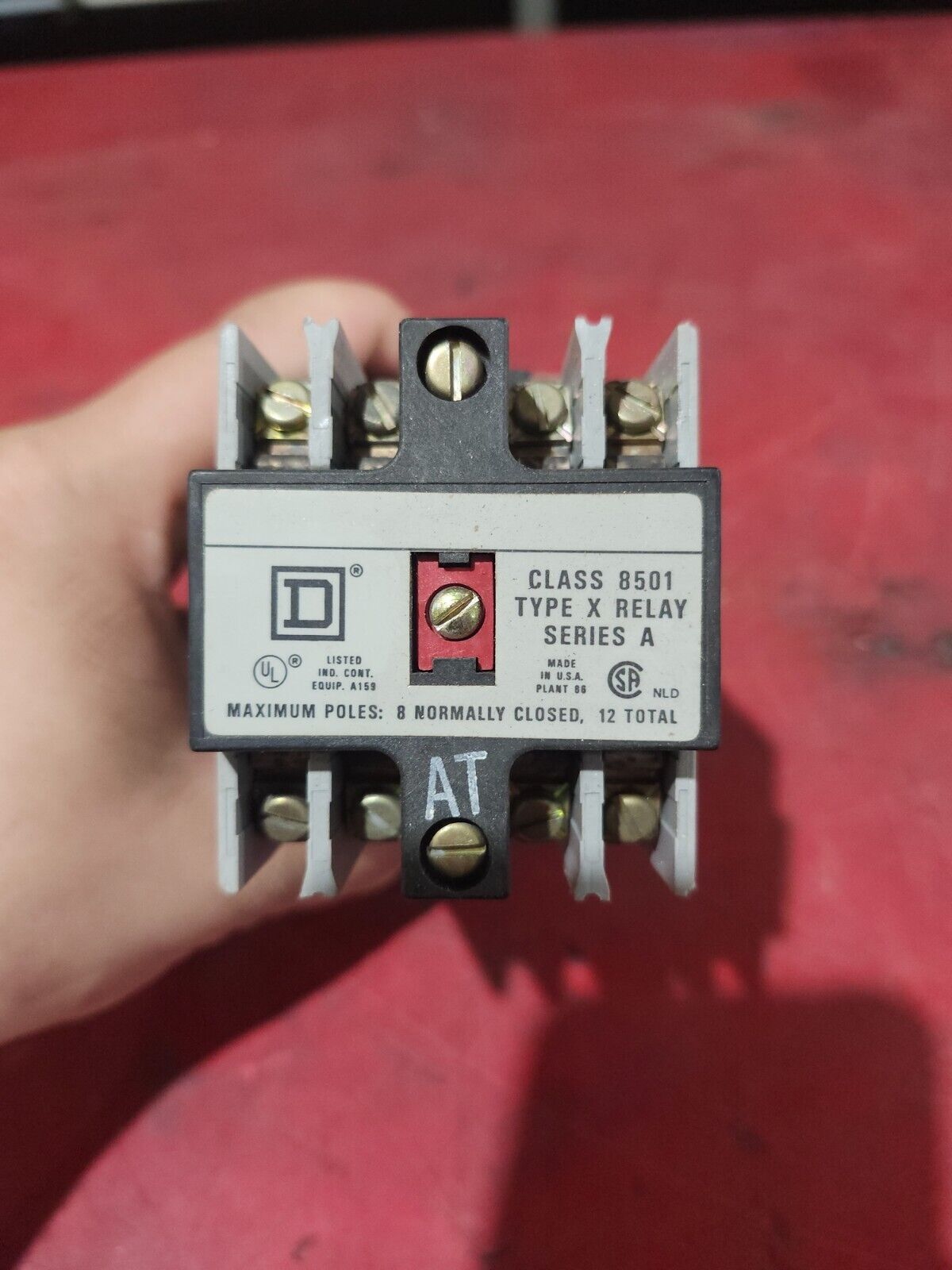 NEW NO BOX SQUARE D Square D Control Relay Class 8501 Type X0 80 Serie