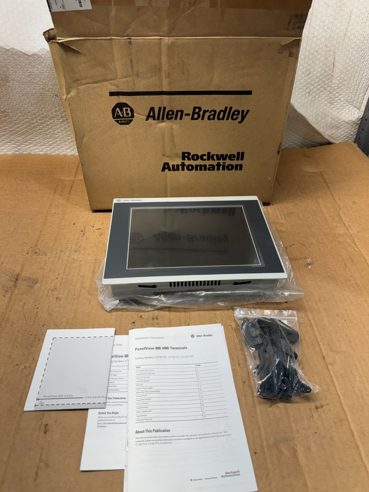 NEW IN BOX ALLEN-BRADLEY PANELVIEW 800 HMI TERMINAL 10" TOUCHSCREEN 27