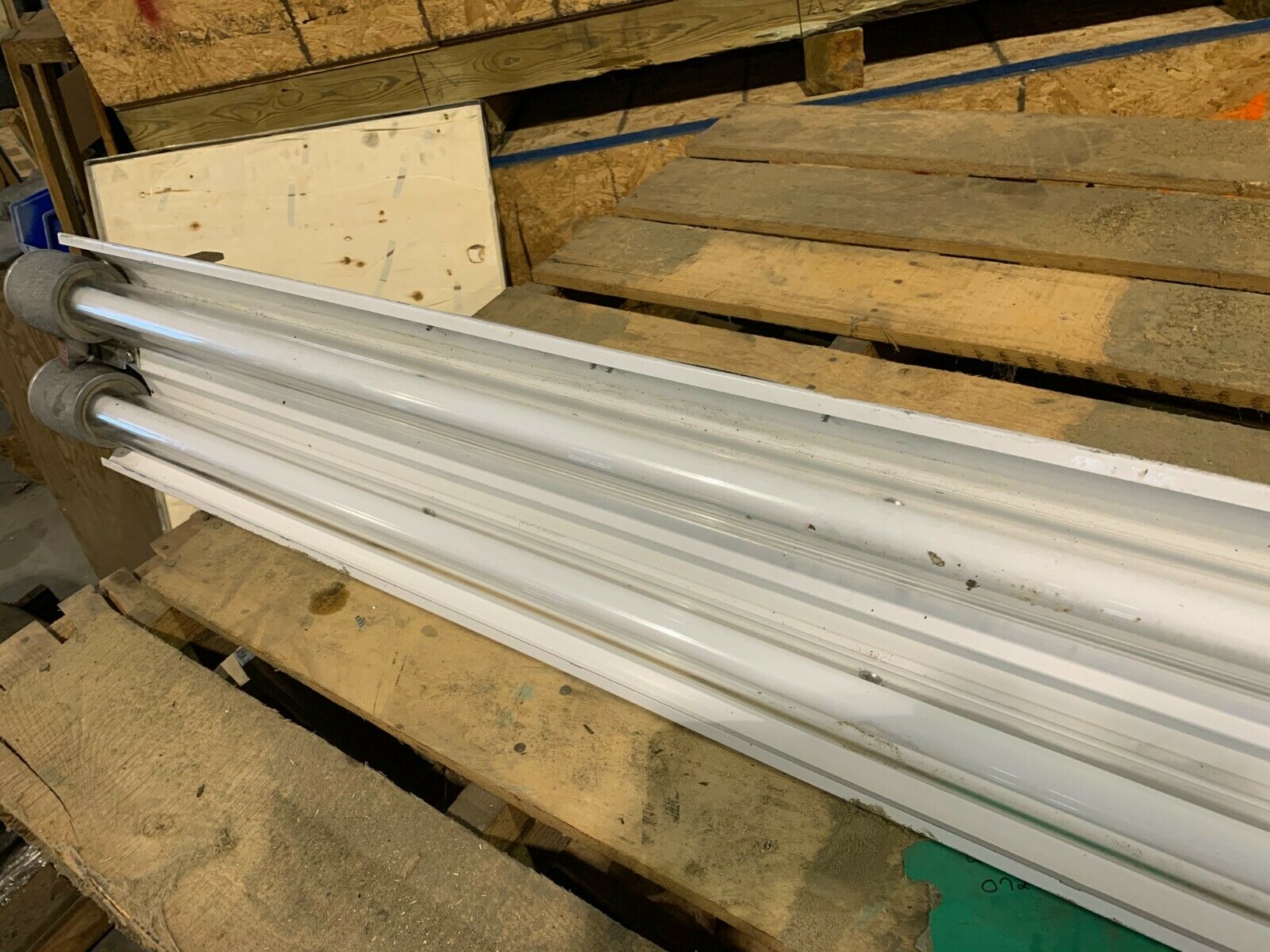 Ldpi Lighting 380 | Shelly Lighting